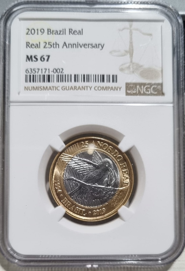 NGC - Graduada MS67 - Beija Flor 1 Real 2019. Comemorativa 25 anos do Real por R$249,00