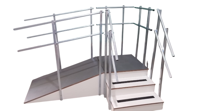 Escada com 3 Degraus e Rampa em L - (reta ou canto - reversível) - ref. 336.1 por R$1.800,00